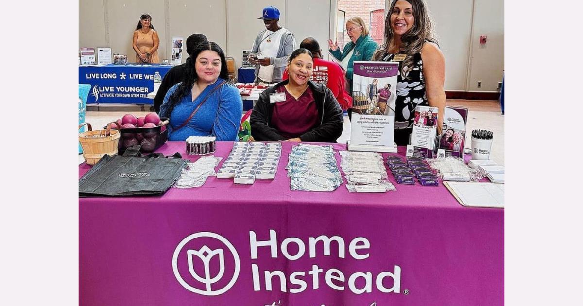 Home Instead Connects With Seniors at the City of Everett Health Fair